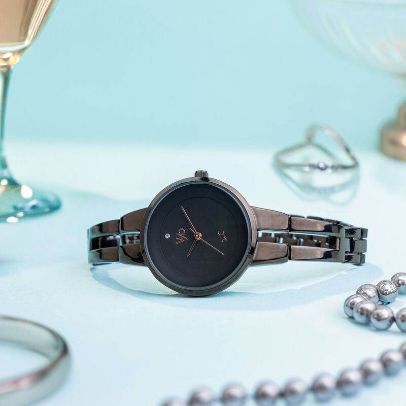 Buy Online Fastrack Vyb Halo Quartz Analog Black Dial Metal Strap Watch ...