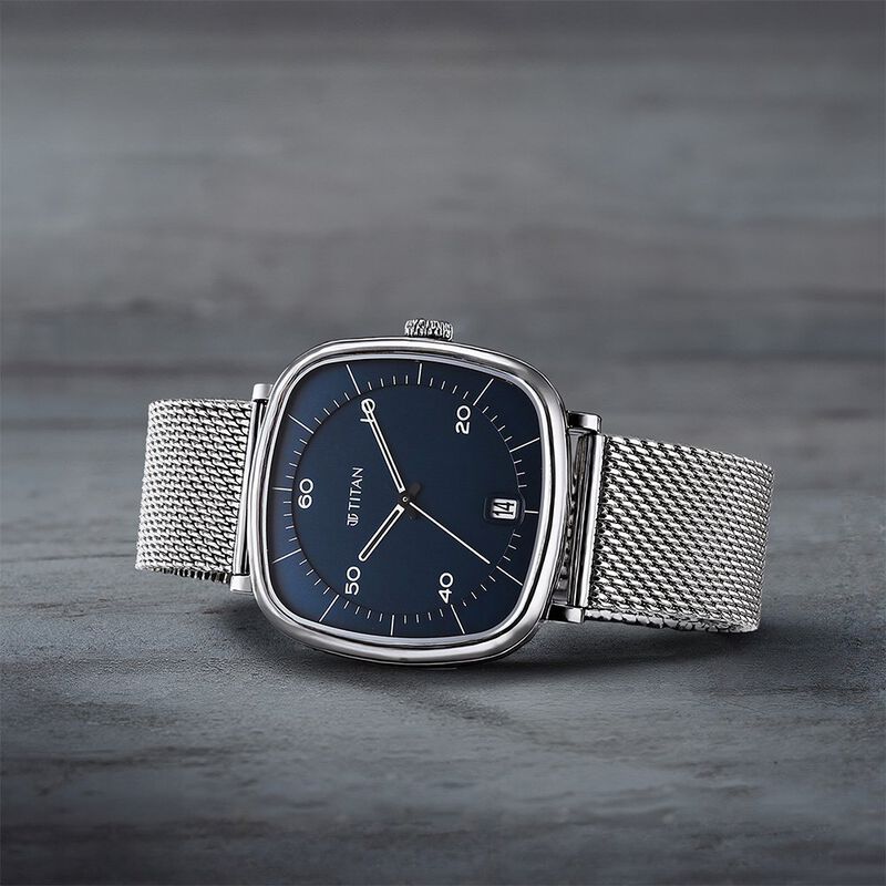 Buy Online Titan Neo Curve Quartz Analog with Date Blue Dial Stainless ...