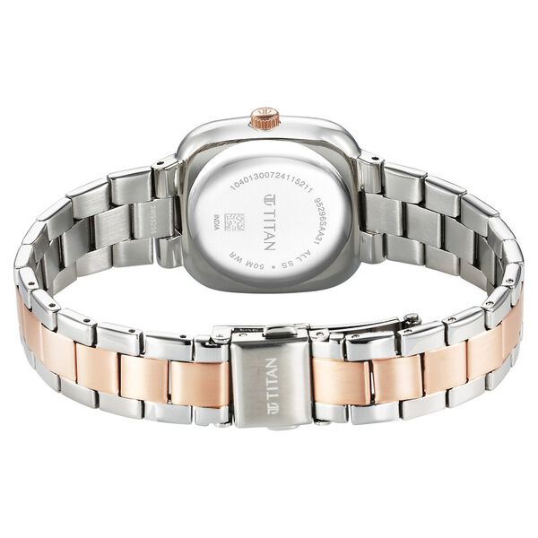Buy Online Titan Horizon Quartz Analog Silver Dial Stainless Steel ...