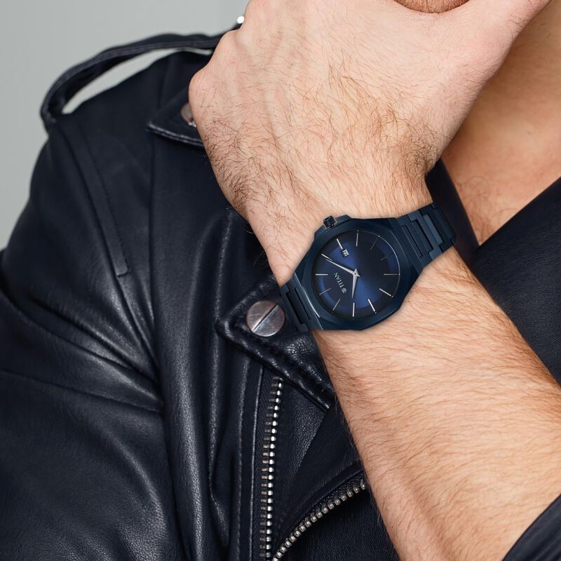 Buy Online Titan Classic Slim Quartz Analog with Date Blue Dial ...