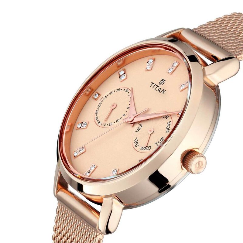 Buy Online Titan Sparkle Quartz Analog with Day and Date Beige Dial ...