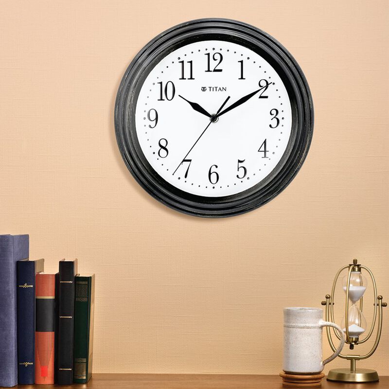 Buy Online Titan Classic White Wall Clock with Silent Sweep Technology ...