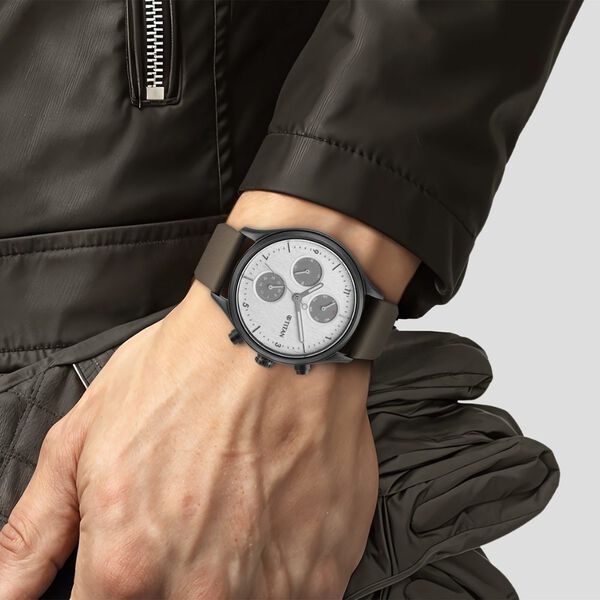 Buy Online Titan Neo Silver Quartz Multifunction Leather Strap Watch ...