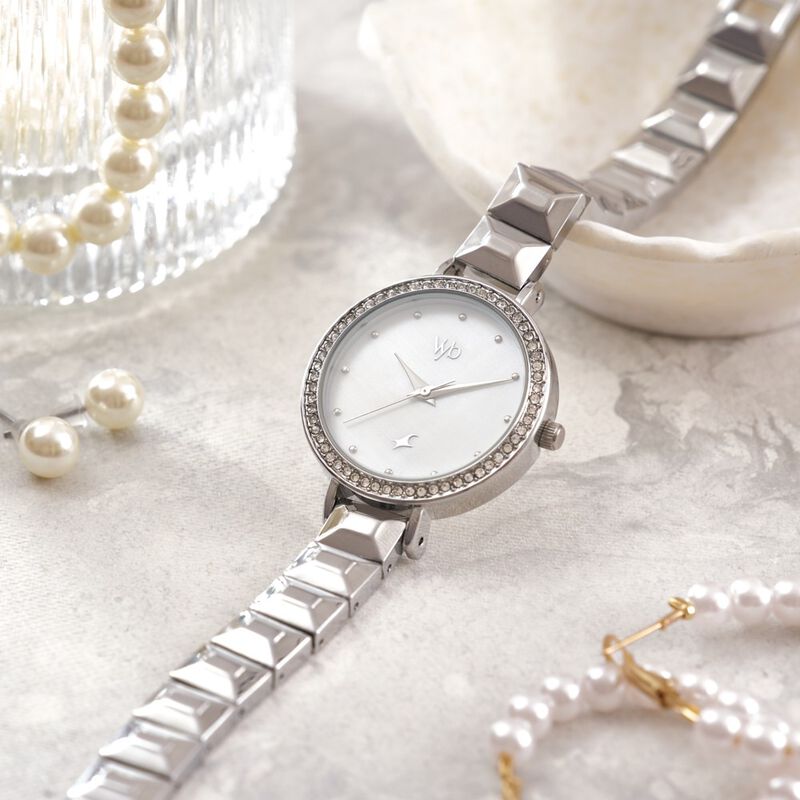 Buy Online Fastrack Vyb Enigma Quartz Analog Mother of Pearl Dial ...