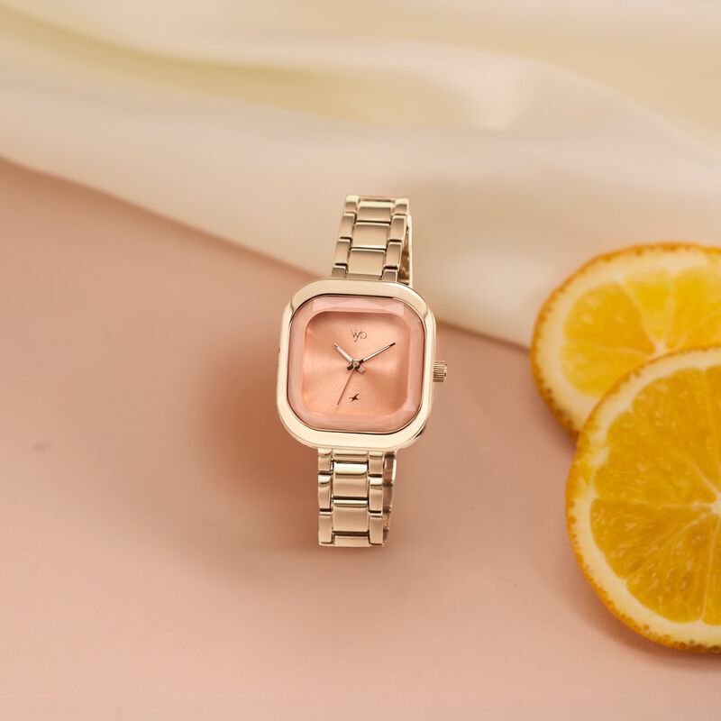 Buy Online Fastrack Vyb Manifester Quartz Analog Pink Dial Metal Strap ...