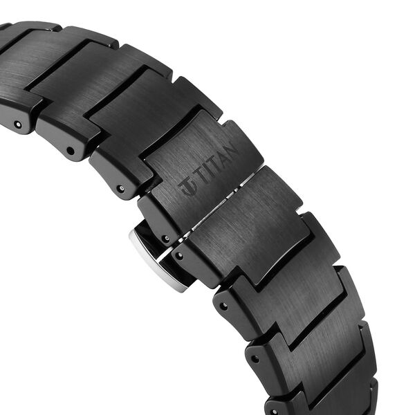 Buy Online Titan Edge Fumage Quartz Analog Black Dial Black Ceramic ...