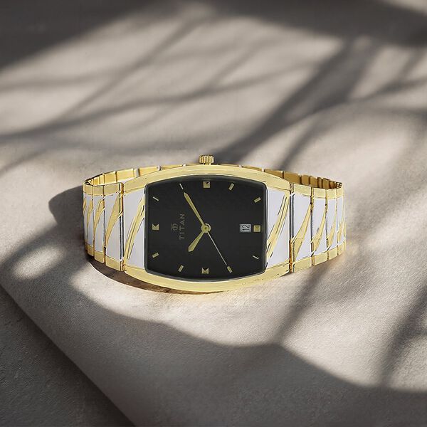 Buy Online Titan Quartz Analog with Date Black Dial Stainless Steel ...