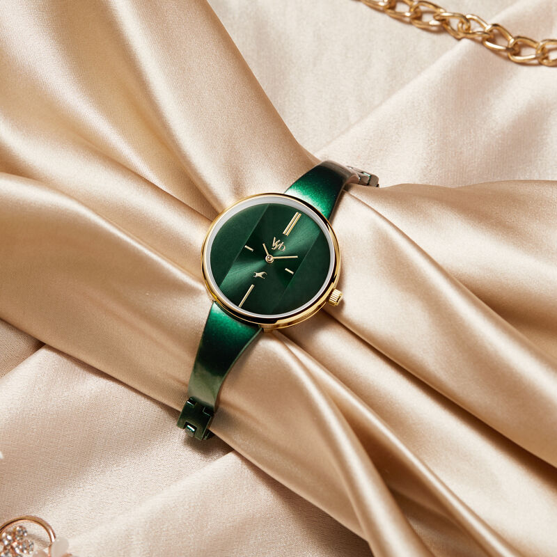 Buy Online Fastrack Vyb Siren Quartz Analog Green Dial Metal Strap ...