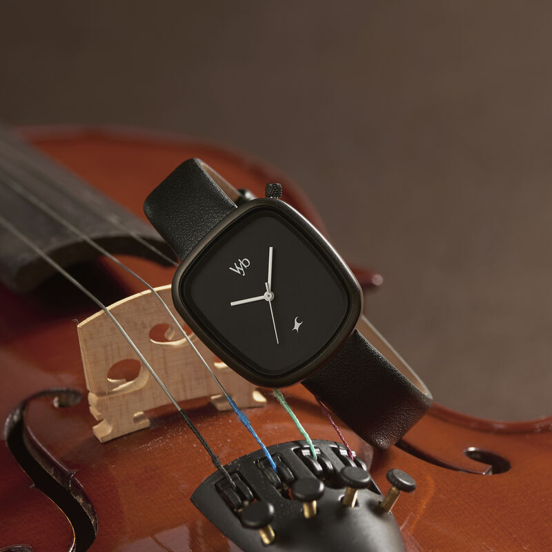 Buy Online Fastrack Vyb Prodigy Quartz Analog Black Dial Leather Strap ...