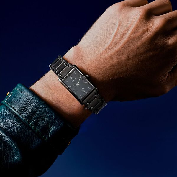 Buy Online Titan Edge Slim Stainless Steel Strap Black Dial Analog ...