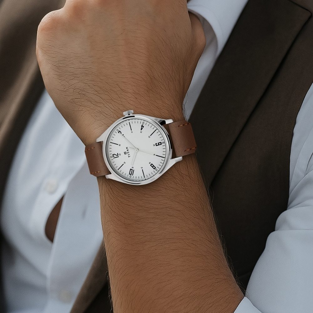 Buy Online Titan Men's Urban Edge Lustrous Silver Dial Leather Watch ...