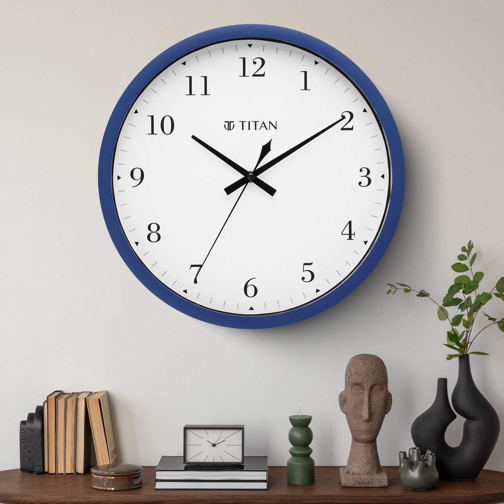 Buy Online Titan Classic White Wall Clock with Silent Sweep Technology ...