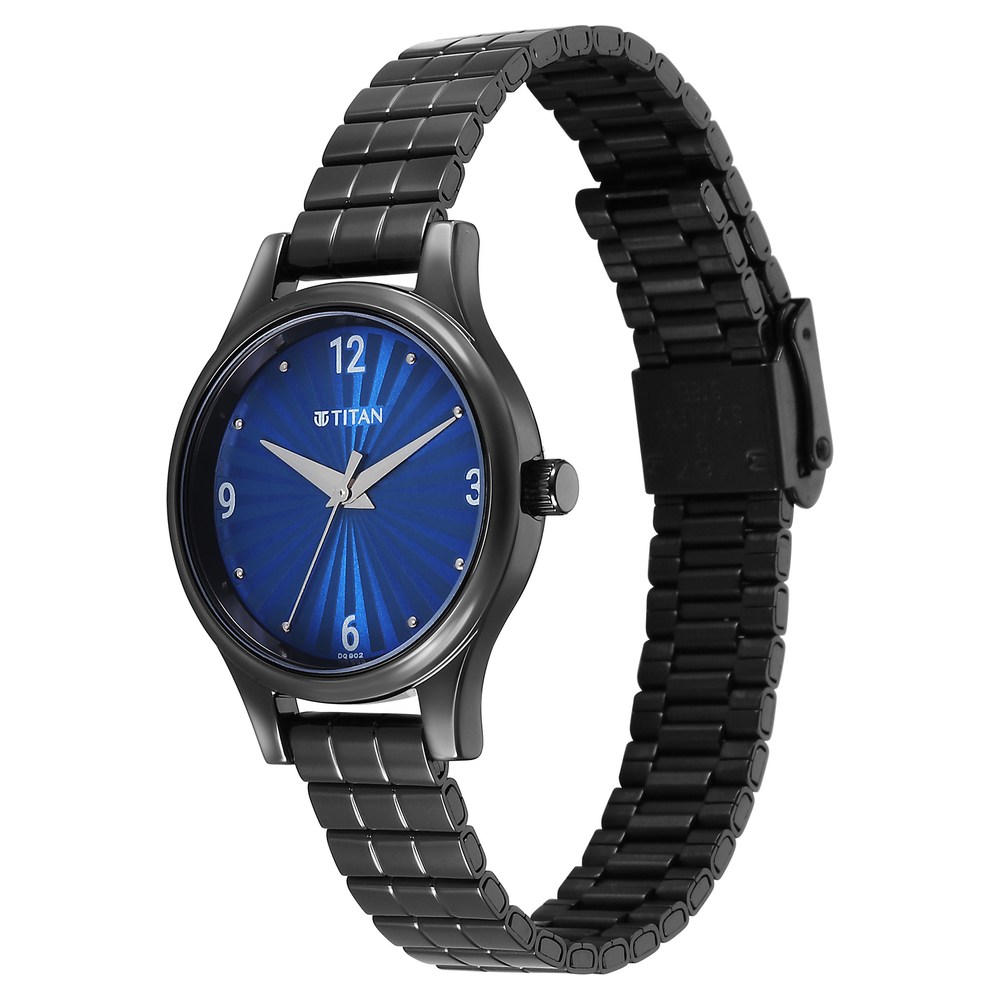 Buy Online Titan Karishma Quartz Analog Blue Dial Black Stainless Steel ...